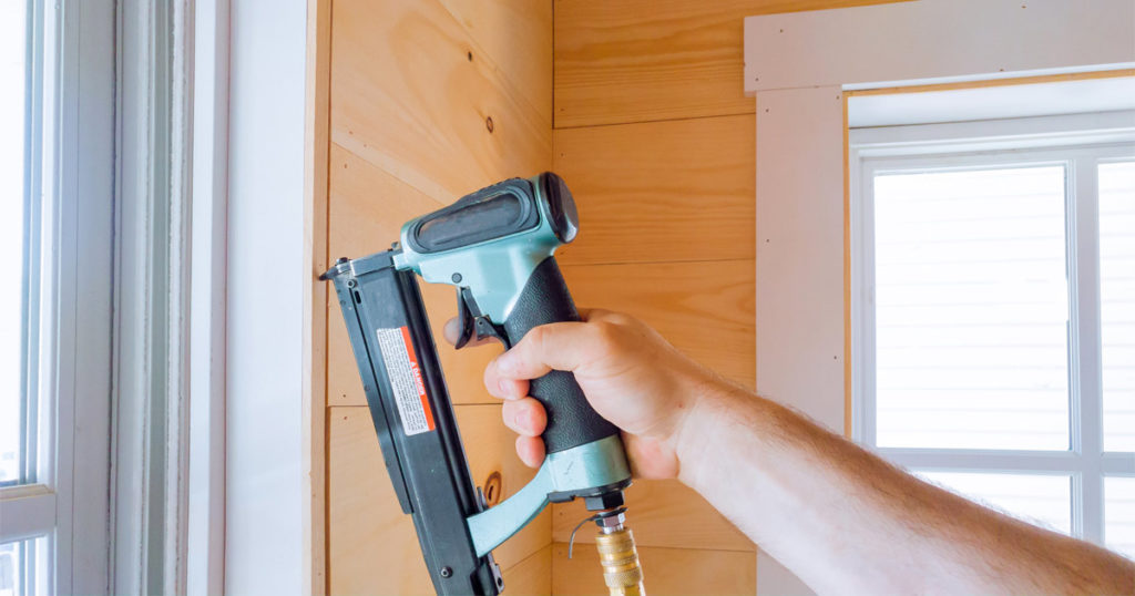 What are Common Power Tool Injuries? | 800-222-8792